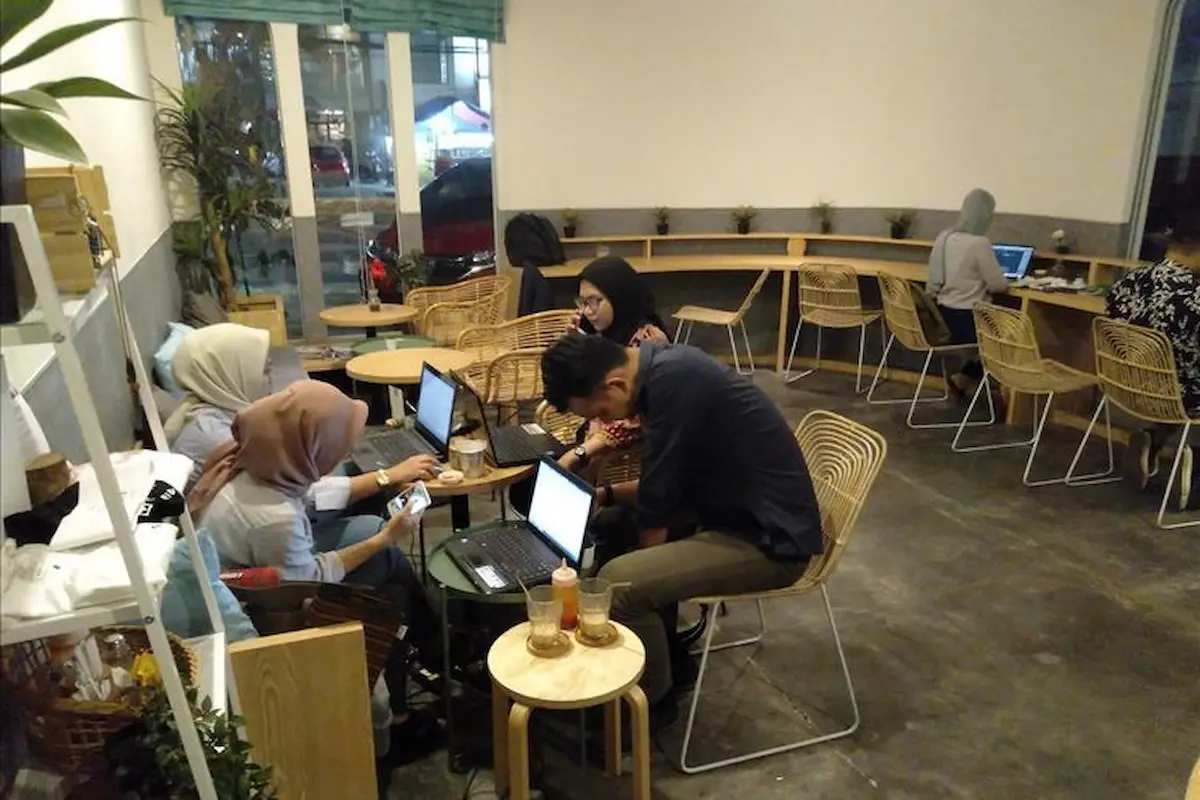 10 Kafe Jakarta di Bawah 50 Ribuyang Cocok Untuk Ngopi!