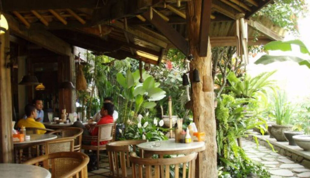 7 Makanan Murah di Dekat Dago yang Nikmat & Bikin Kenyang