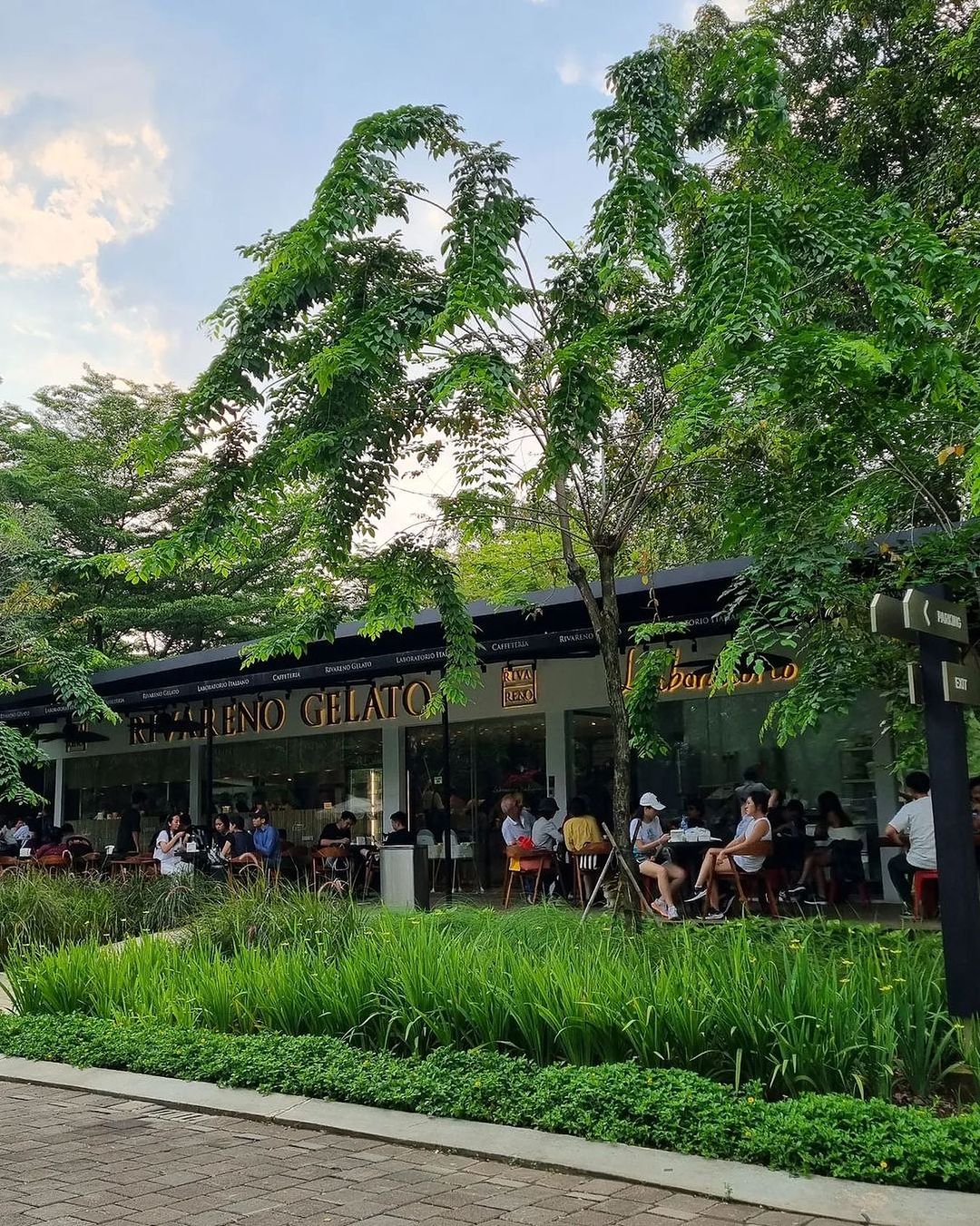 15 Tempat Family Gathering di Jakarta untuk 17 Agustusan - Aoftiku