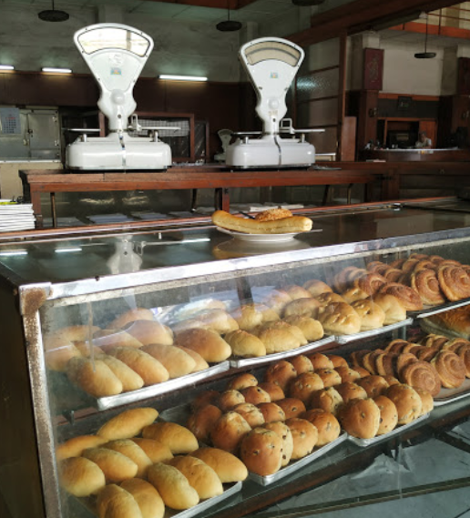 Toko Roti Legendaris di Bandung, Tempat Untuk Bernostalgia