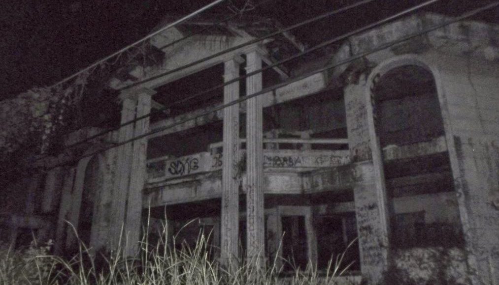 10 Daftar Rumah Paling Angker di Indonesia!