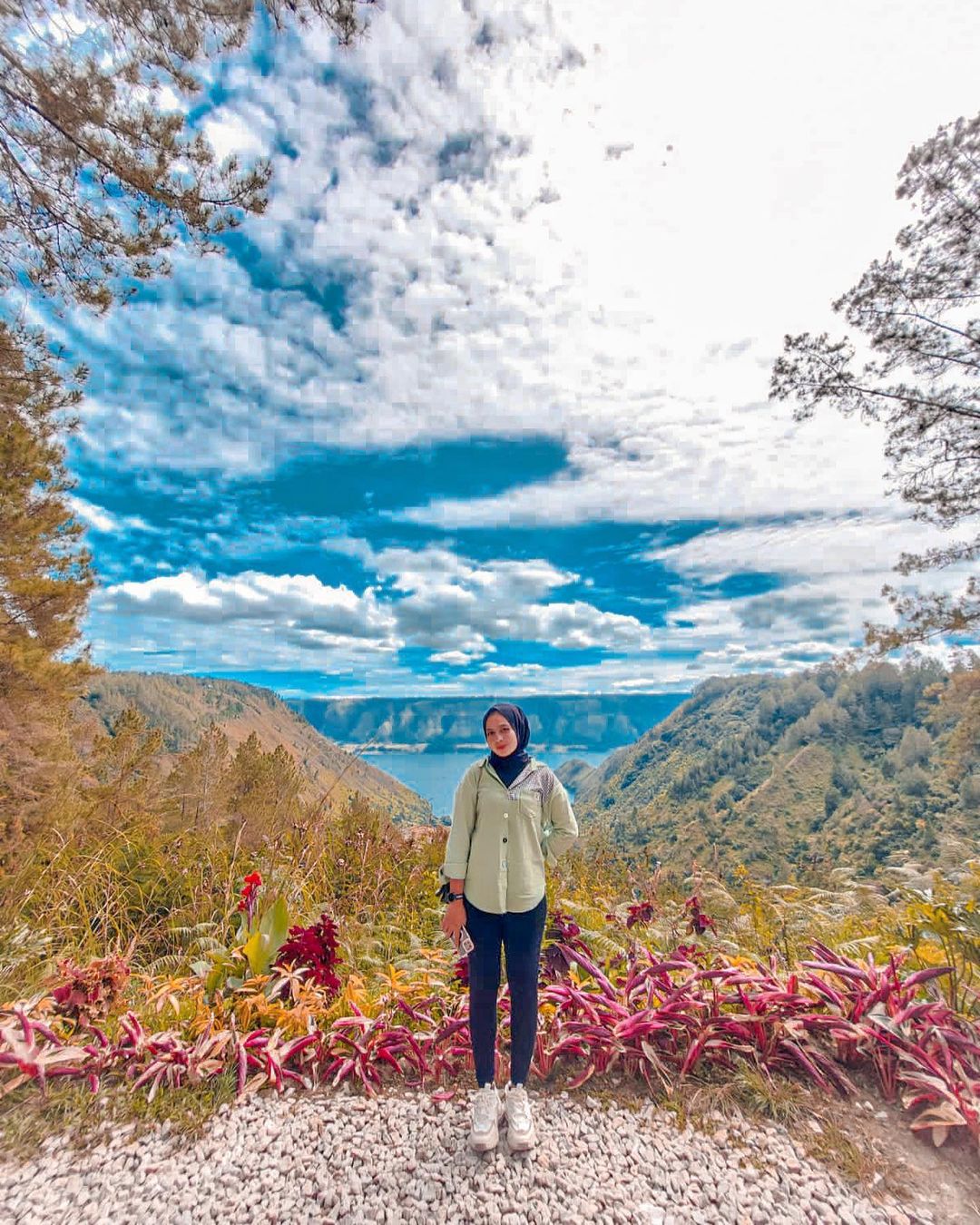 Nikmati Sensasi Healing Sekitar Danau di Kaldera Toba! - Blog Capsule ...