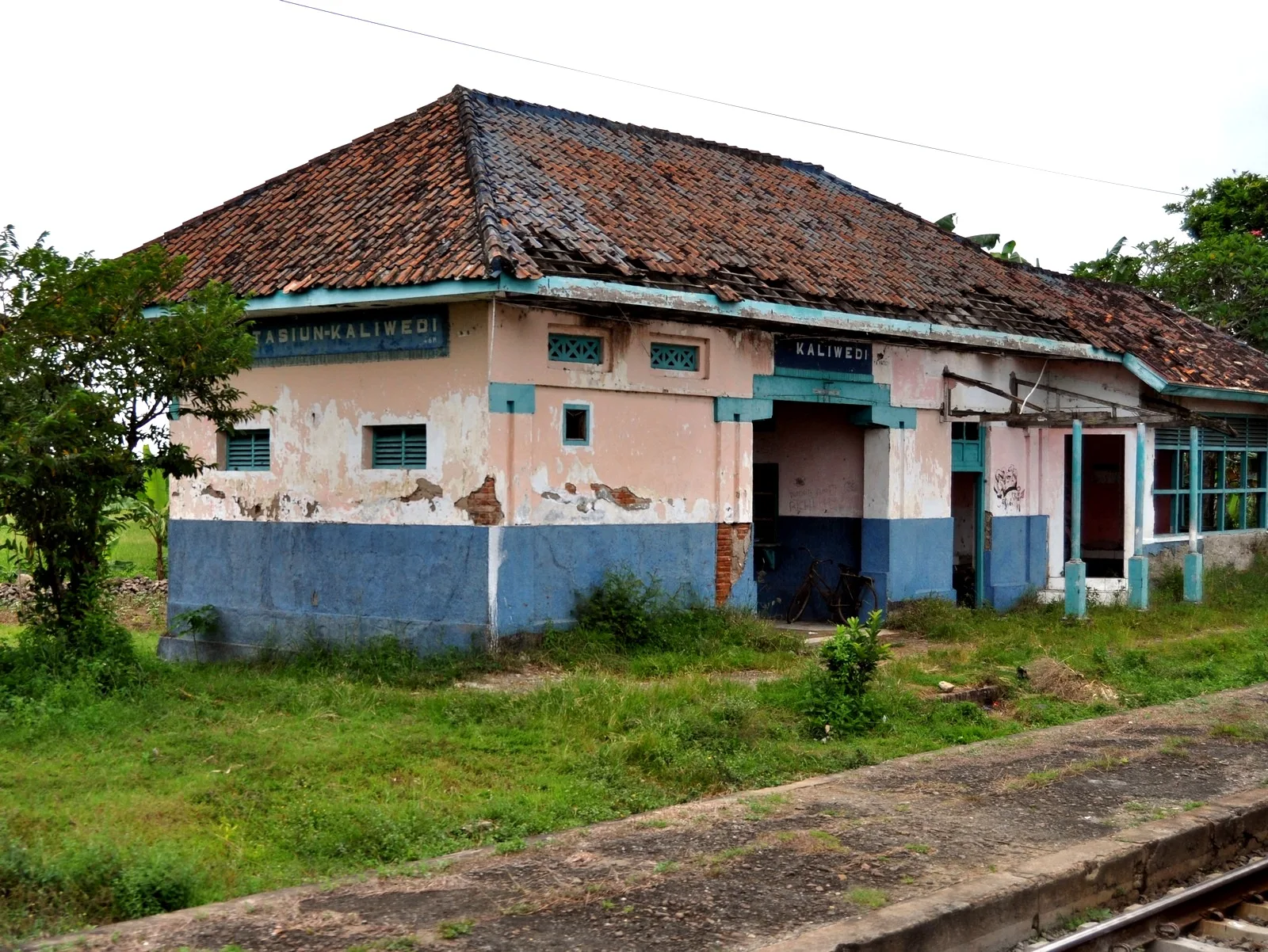 10 Film Indonesia Tahun 2000an yang Wajib Ditonton