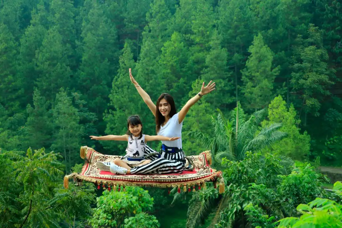 12 Destinasi Liburan Keluarga di Indonesia yang Terbaik