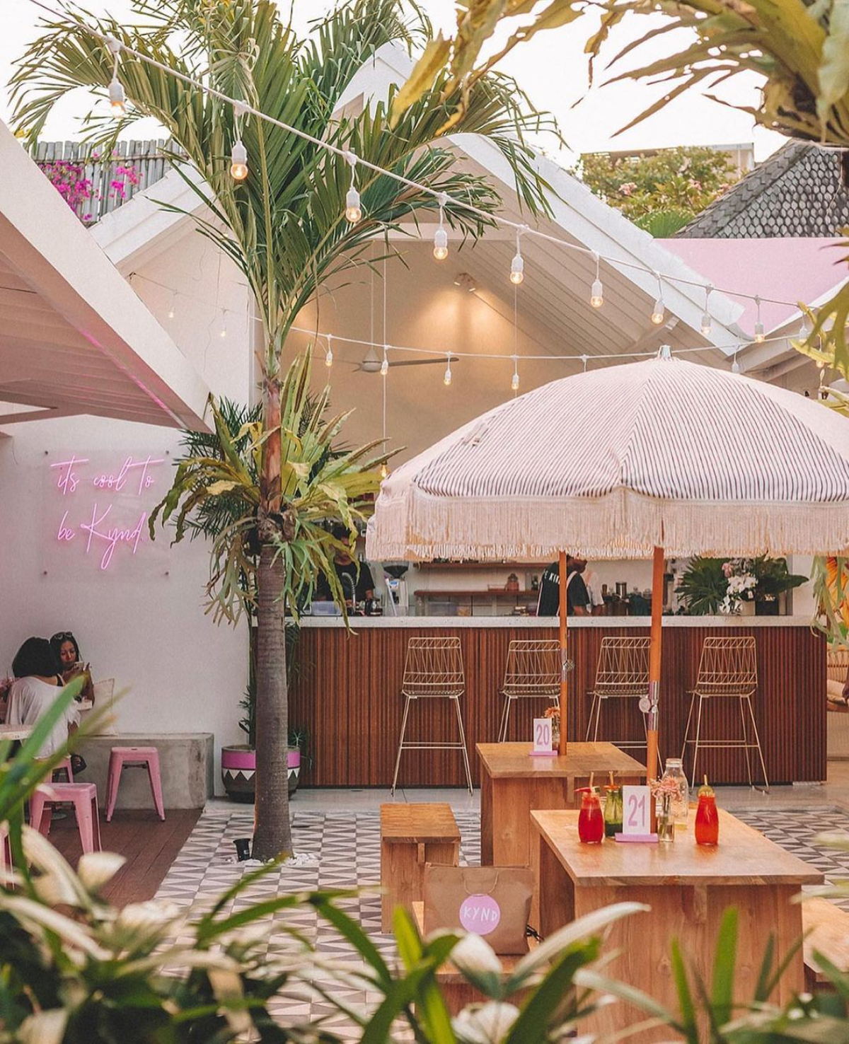 16 Coffee Shop dan Cafe di Bali yang Instagramable