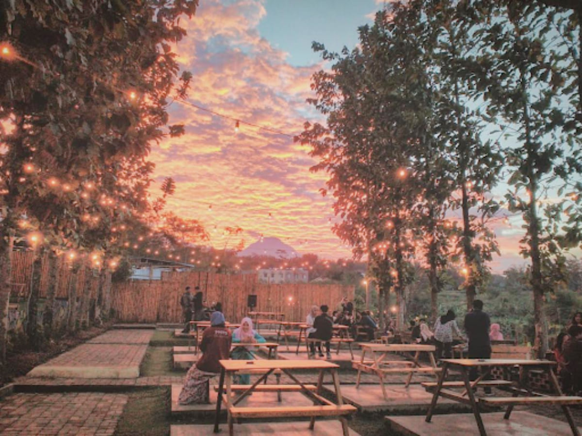 9 Tempat Makan di Malang dengan View Bagus