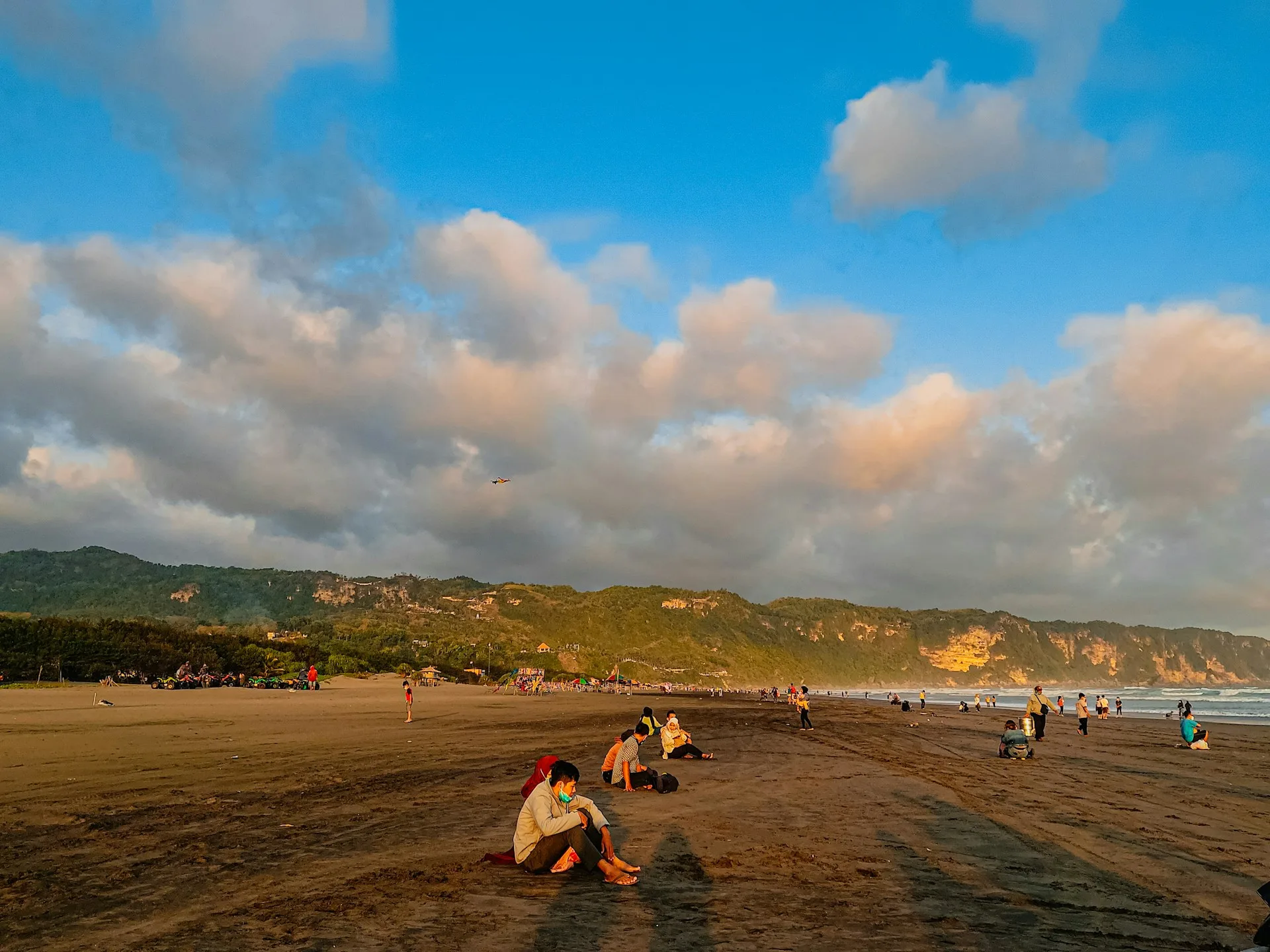 15 Pantai Terdekat di Yogyakarta dengan View Menakjubkan