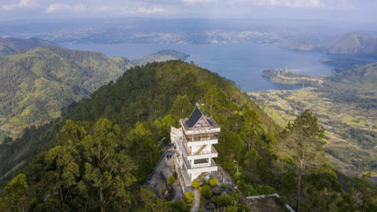 Sejarah Menara Pandang Tele, Menara untuk Melihat Danau Toba