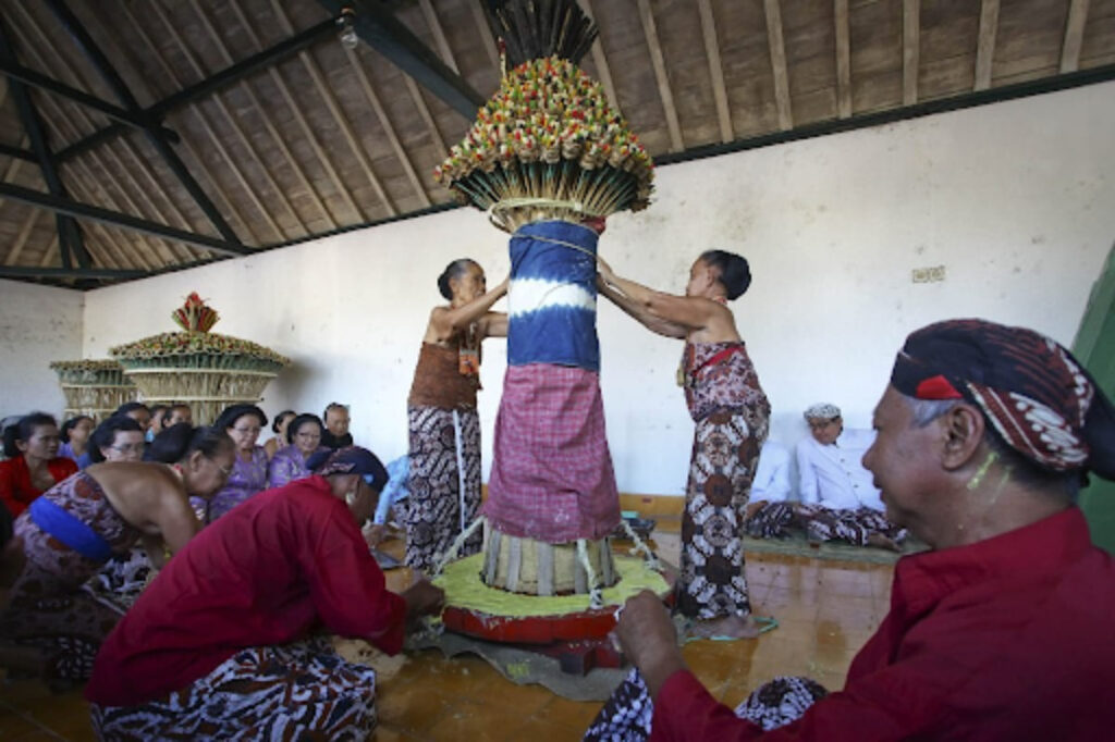 Mengenal Tradisi Jogja yang Jarang Diketahui | Indonesia Traveler