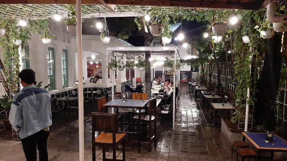 11 Daftar Cafe 24 Jam di Jogja yang Buat Nongkrong Makin Asyik