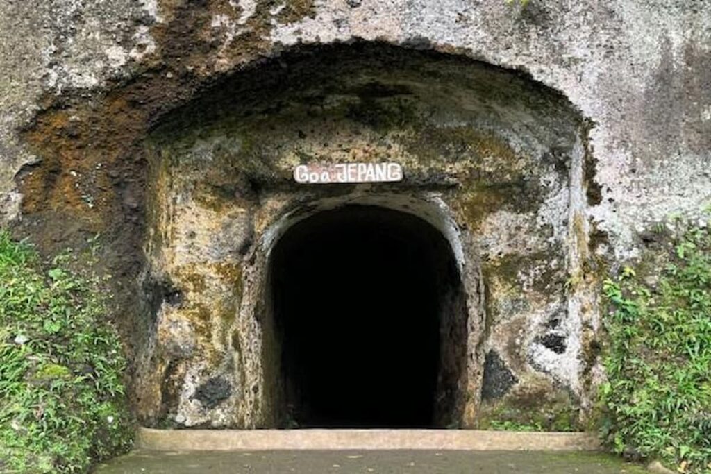 Gua Belanda Bandung: Sejarah, Daya Tarik, dan Mitosnya