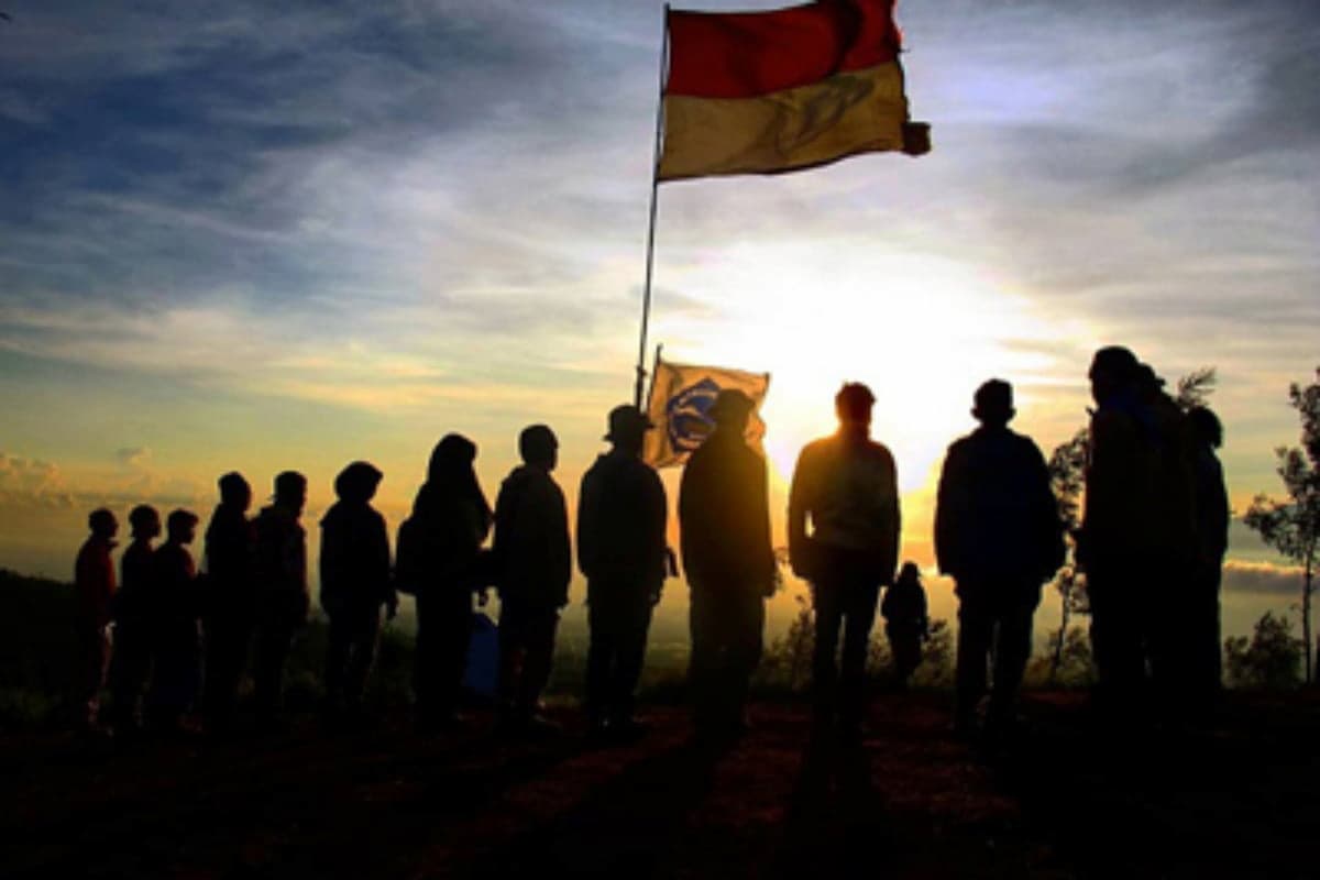 Komunitas Pecinta Alam: Sejarah, Manfaat, dan Aktivitasnya