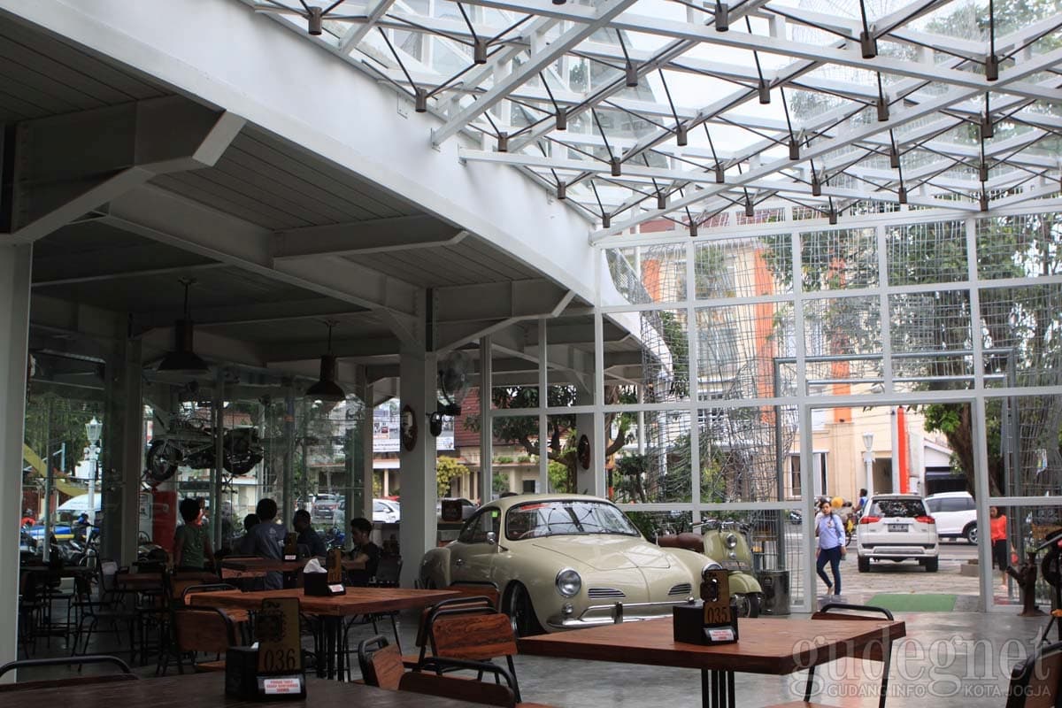 11 Daftar Cafe 24 Jam di Jogja yang Buat Nongkrong Makin Asyik