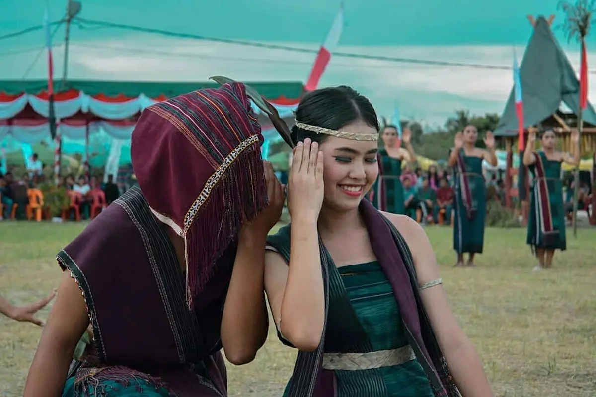 7 Upacara Adat Sumatera Utara yang Unik & Masih Dilestarikan