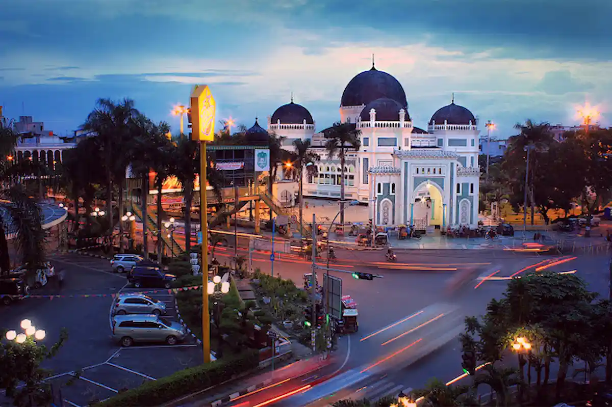 Sejarah Istana Maimun hingga Legenda Meriam Puntung di Medan