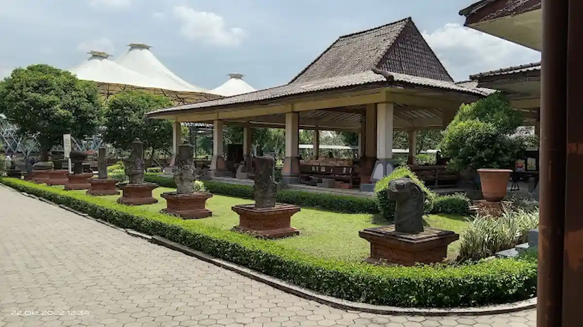 Kampung Majapahit Mojokerto: Sejarah, Budaya, & Daya Tariknya