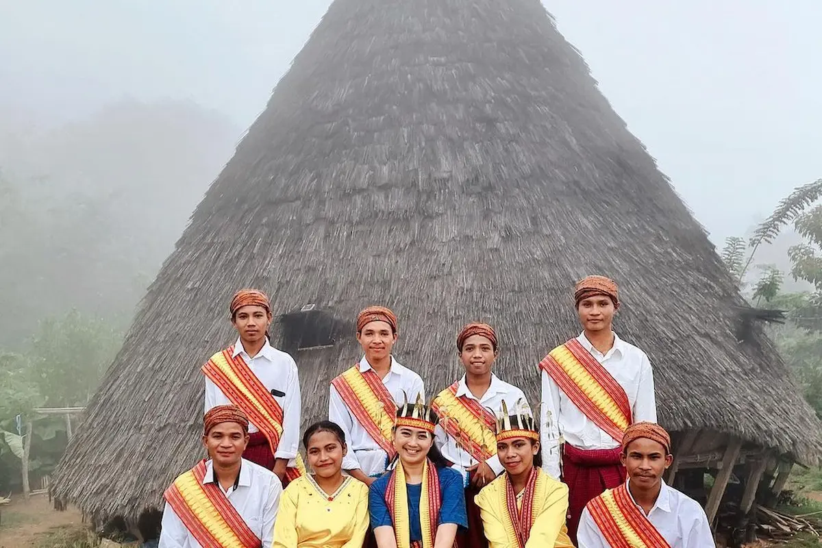 8 Pakaian Adat NTT yang Menawan untuk Kamu Ketahui