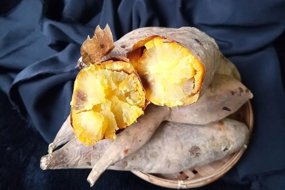 3 Cara Memanggang Ubi Cilembu yang Benar