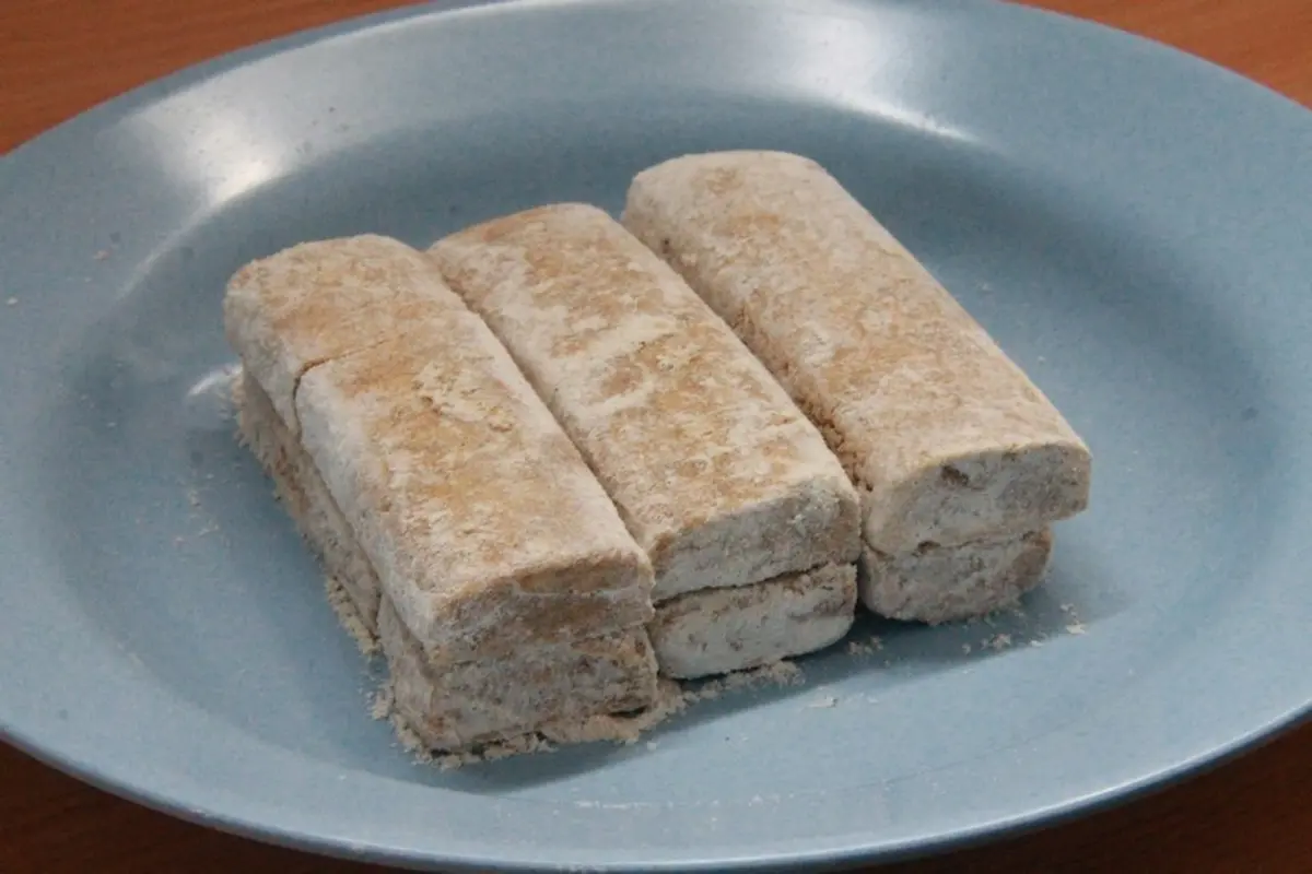 10 Cemilan Khas Betawi yang Wajib Kamu Coba!