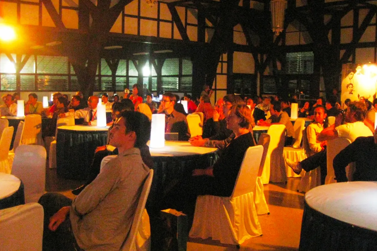 Pengertian Outing dan Bedanya dengan Gathering & Outbound