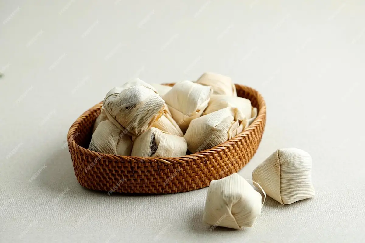 27 Oleh-Oleh Khas Jawa Barat yang Wajib Kamu Coba!