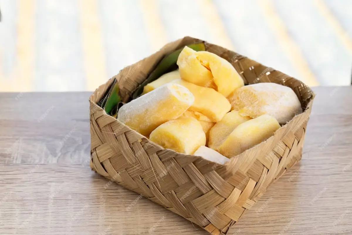 27 Oleh-Oleh Khas Jawa Barat yang Wajib Kamu Coba!