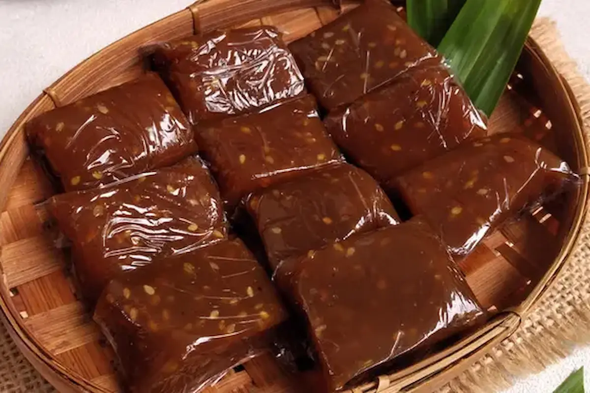 20 Oleh-Oleh Khas Kudus yang Paling Populer