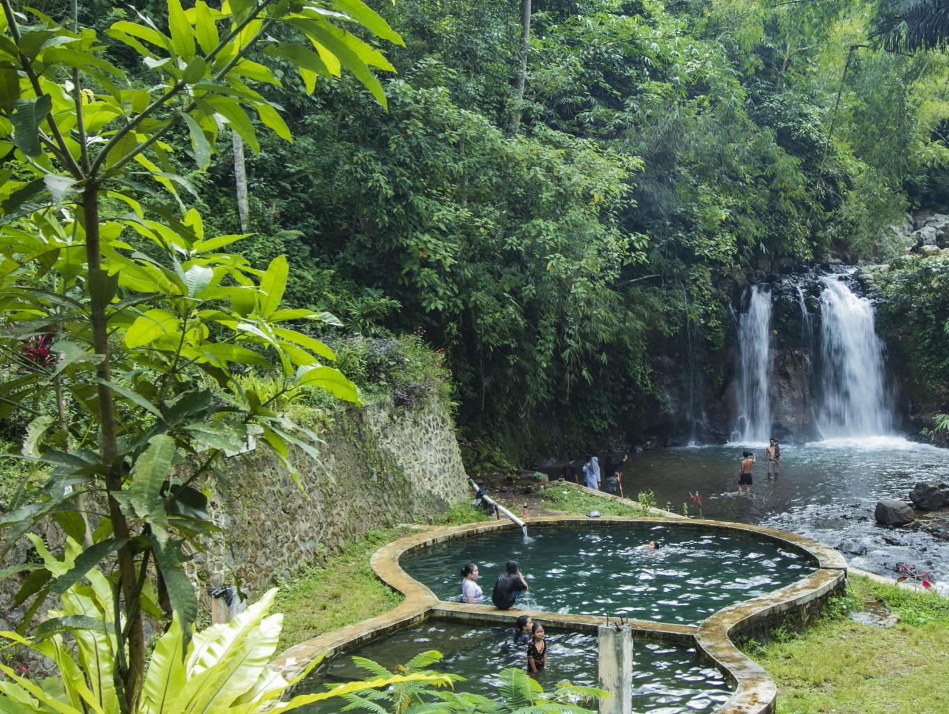 15 Best Waterfalls in Lombok to Visit in 2025