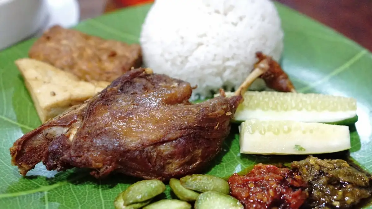 10 Rekomendasi Kuliner Kota Wisata Cibubur yang Lezat
