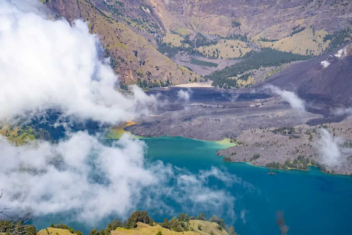 6 Jalur Pendakian Rinjani, Mana yang Paling Menantang?