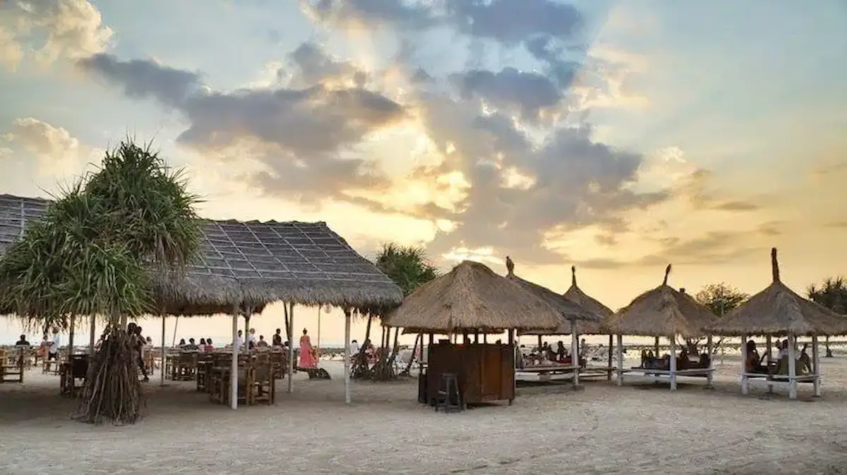 7 Beach Club di Lombok yang Paling Populer, Mana Pilihanmu?
