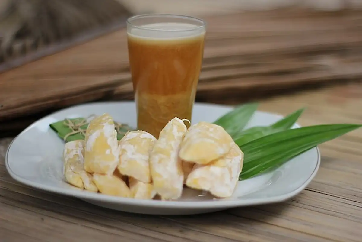 20 Makanan Khas Bandung untuk Oleh-Oleh yang Wajib Kamu Coba