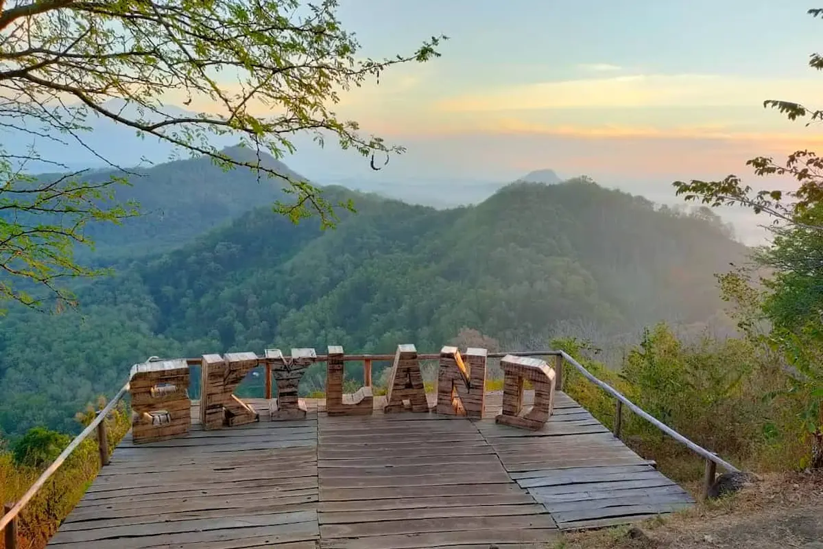 Paralayang Jember: Harga, Lokasi, dan Informasi Lainnya