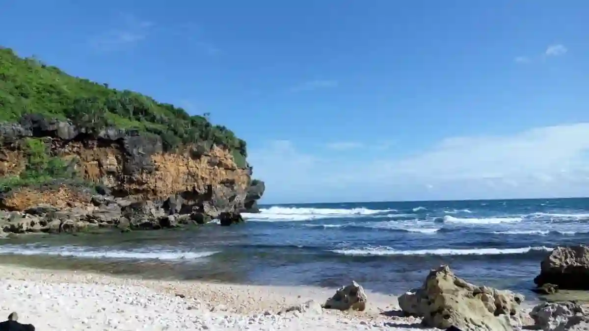 Pantai Ngeden, Ini Dia Daya Tarik P, Rute dan HTM-nya!