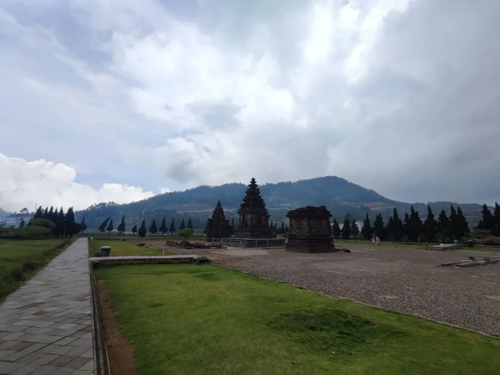 Explore Dieng: The Best Places to Visit and Dine