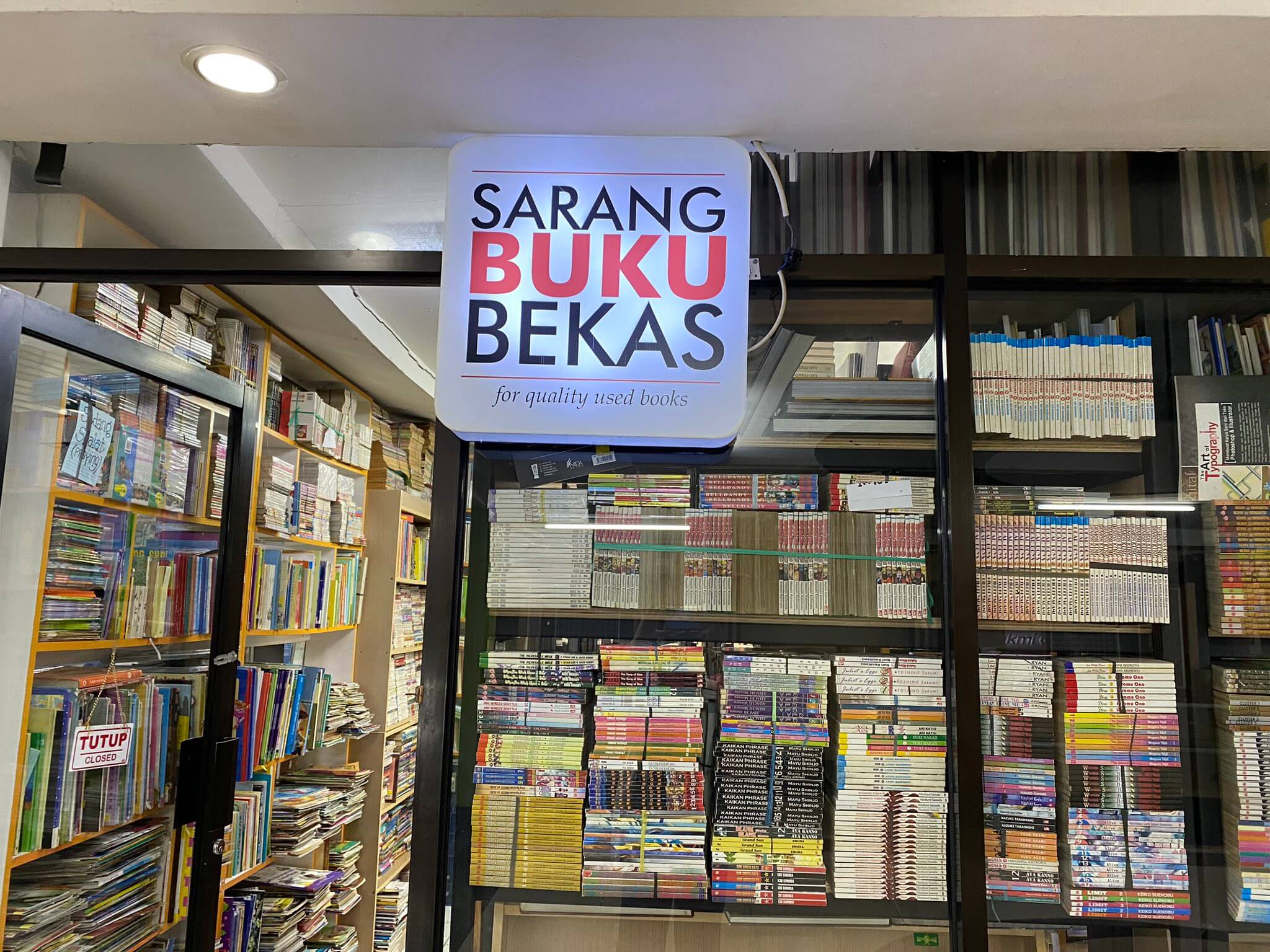 5 Toko Buku di Jakarta Selatan, Tempat Healing Para Kutu Buku!