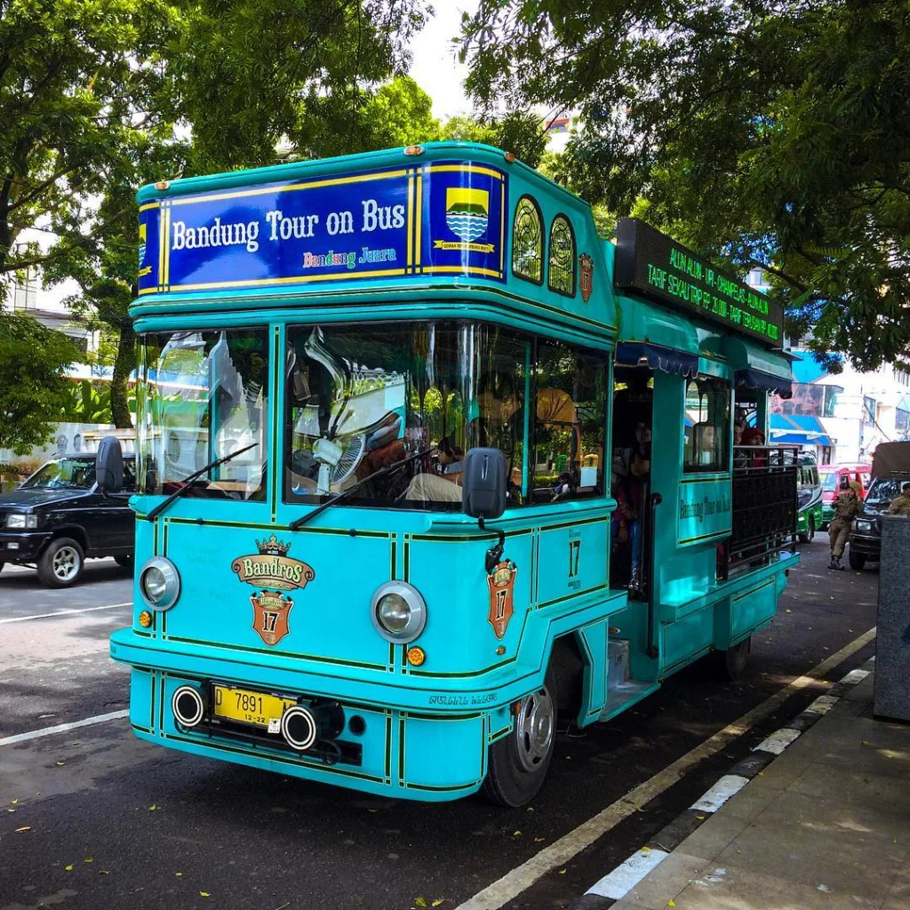 Keliling Bandung Naik Bandros? Cek Jadwal dan Cara Naiknya