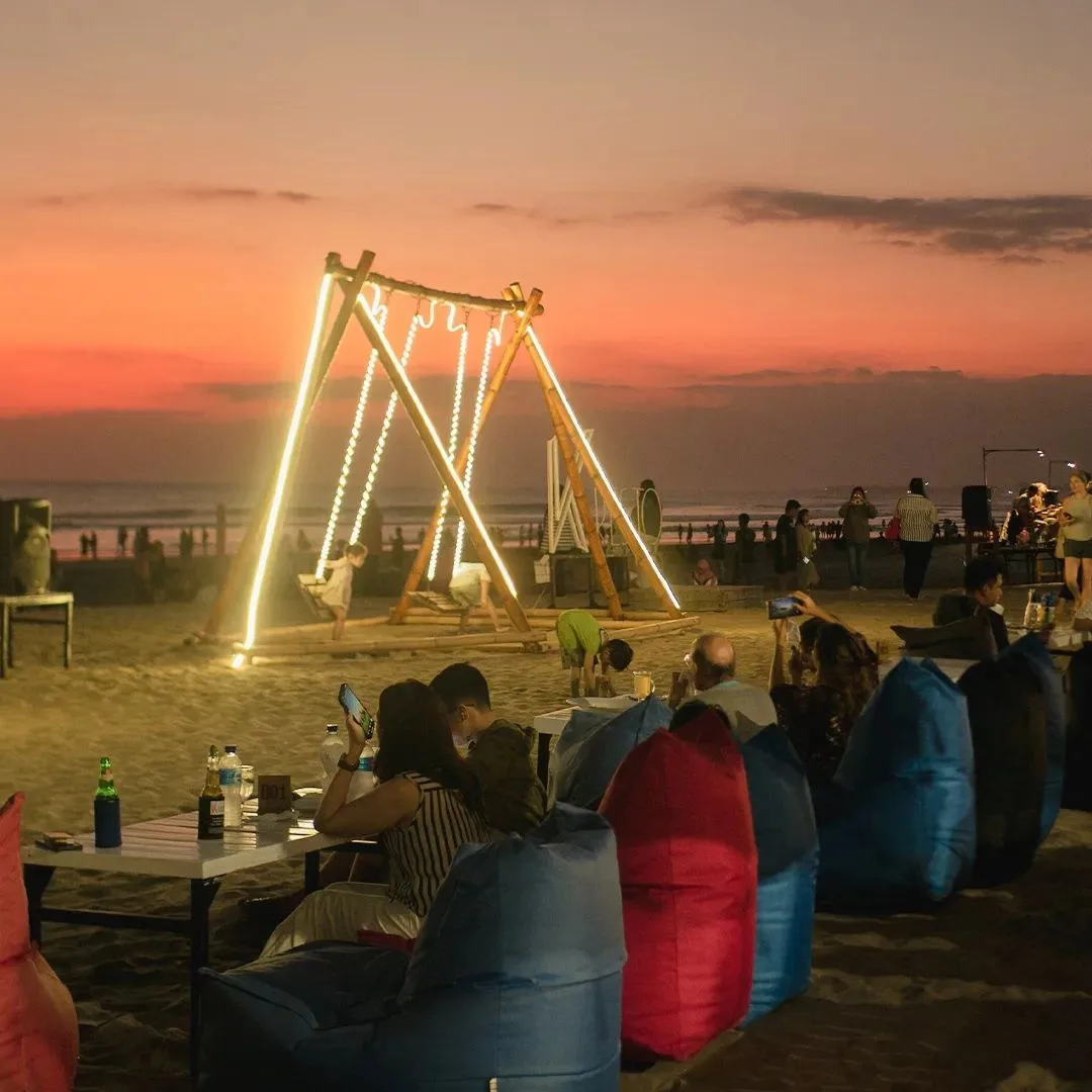 11 Rekomendasi Tempat Dinner Romantis di Pantai Bali