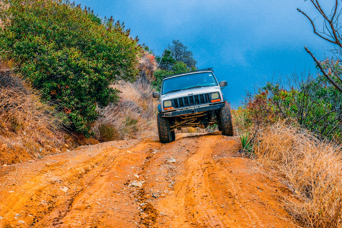 5 Spot Offroad Bandung Paling Populer dan Menantang Adrenalin