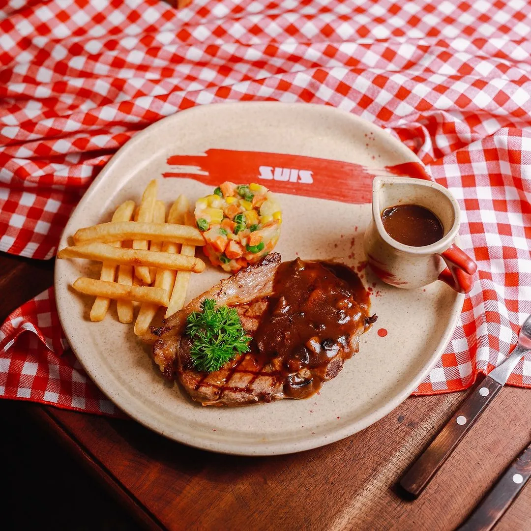 Jejak Sejarah Jalan Braga dan 7 Kuliner Ikoniknya