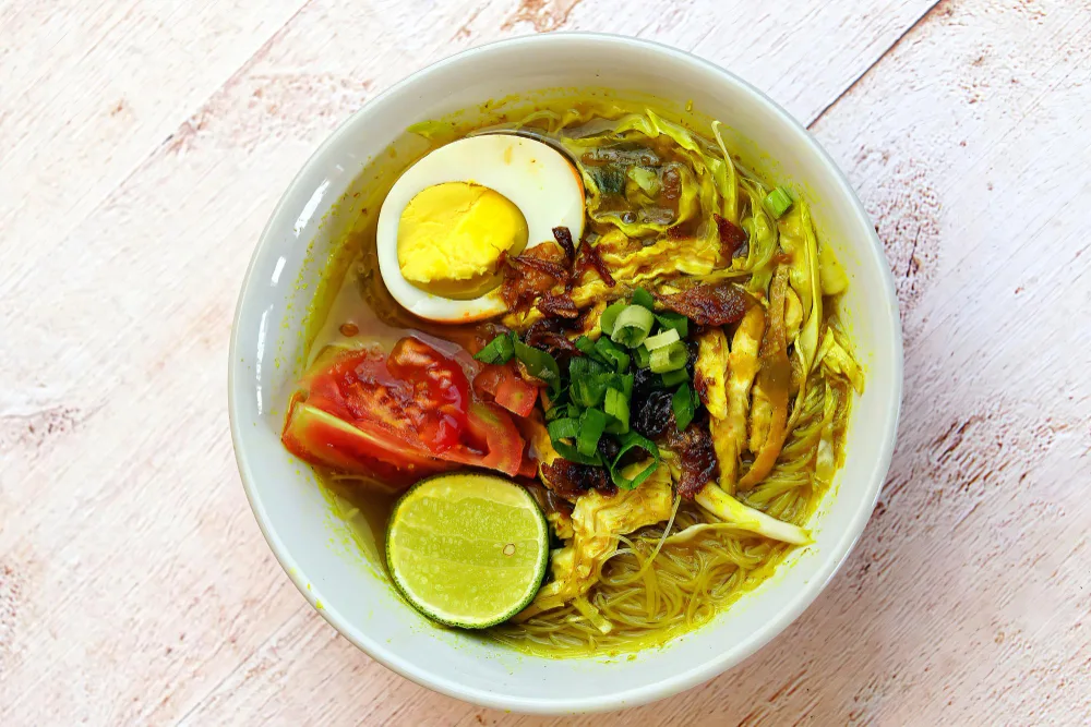 10 Rekomendasi Soto Ayam Enak di Surabaya, Wajib Coba!