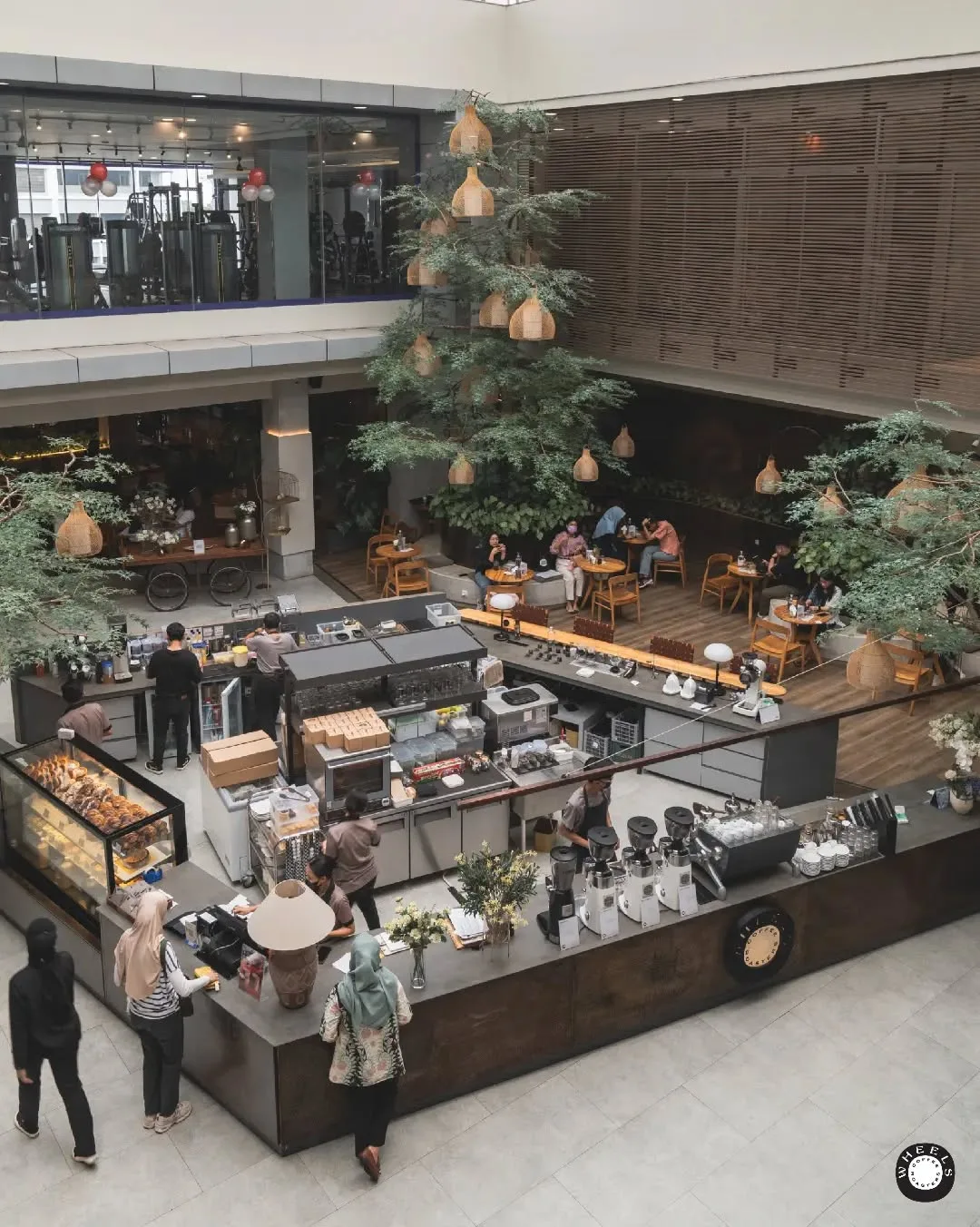 Ngabuburit Asyik di 10 Cafe di Jalan Riau Bandung