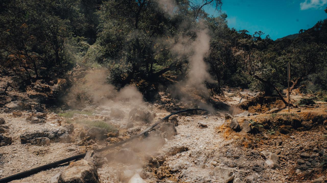 Pesona Kawah Rengganis Ciwidey yang Belum Banyak Orang Tahu