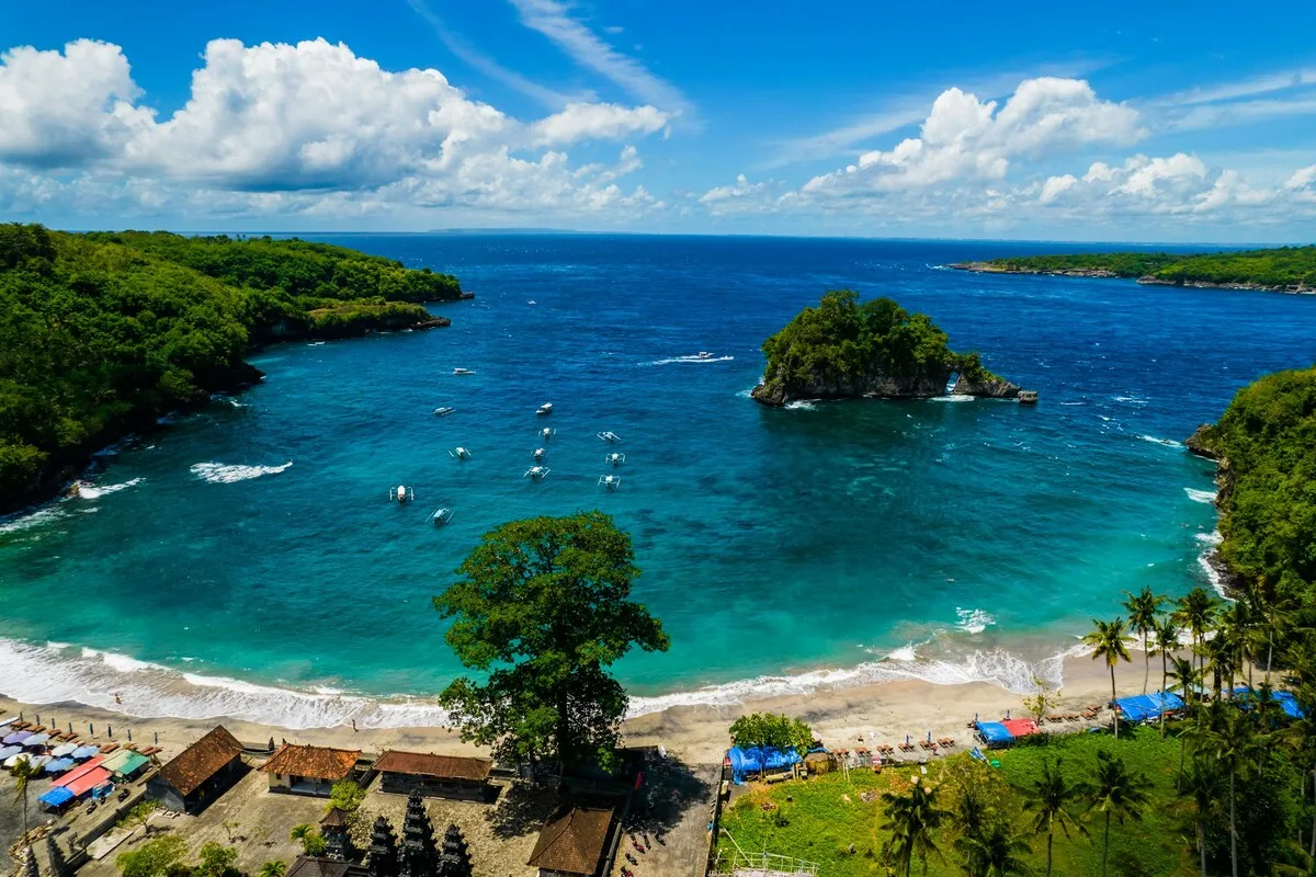 Mau Liburan Anti-Mainstream? Yuk ke Pulau Menjangan, Bali!