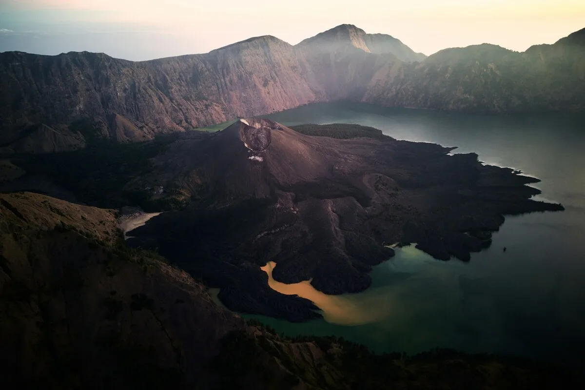 7 Tips Mendaki Gunung Rinjani, Siap Taklukkan Puncaknya?