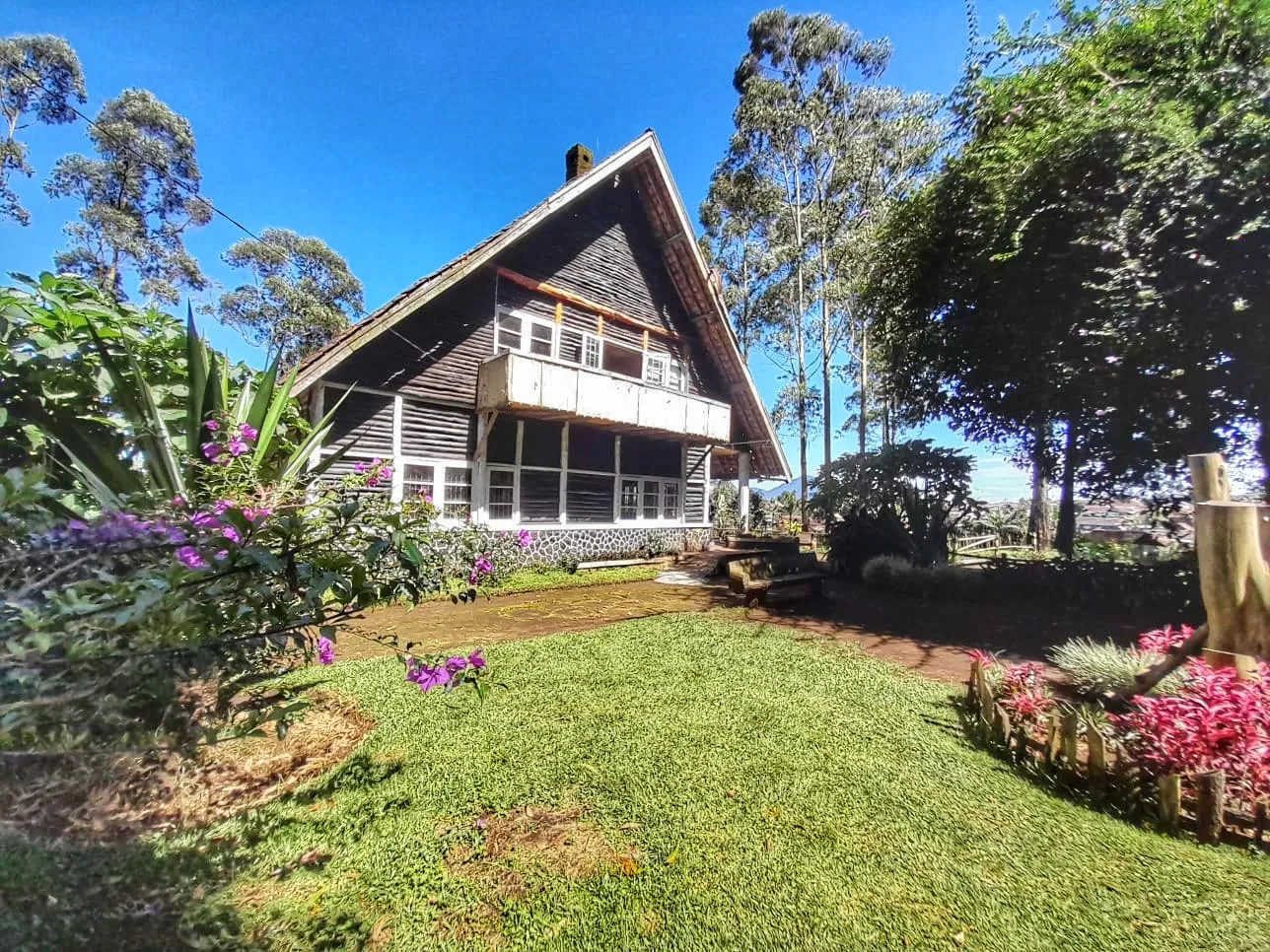 Wisata Rumah Pengabdi Setan: Tempat Terbaik untuk Pencinta Horor!