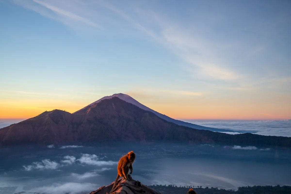 6 Jalur Pendakian Rinjani, Mana yang Paling Menantang?