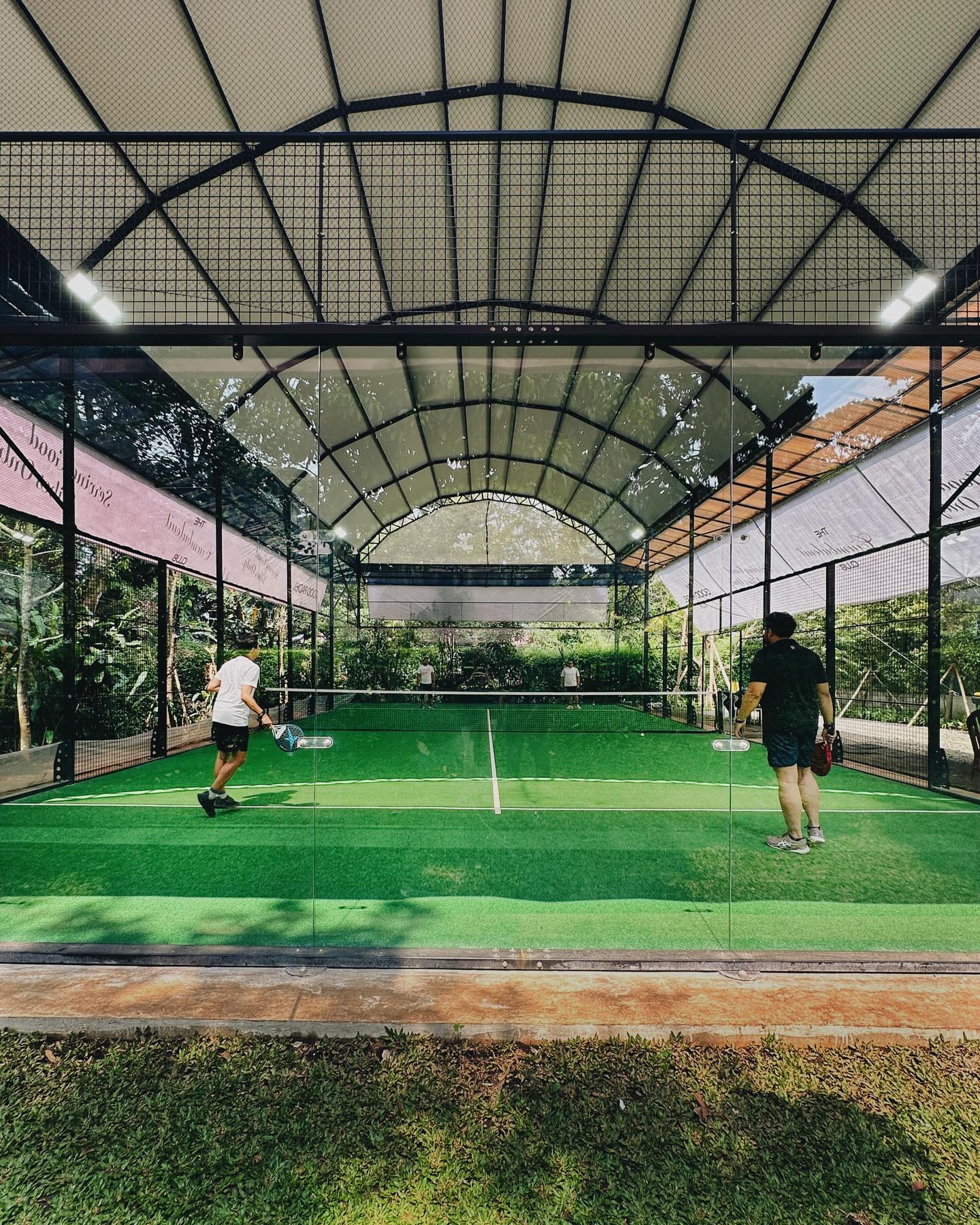6 Tempat Padel di Bandung yang Fasilitasnya Lengkap