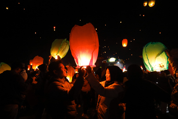 Lanterns Above the Clouds: Guide to Dieng Culture Festival 2026