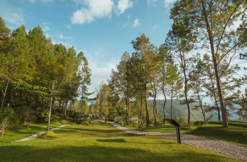 Wisata Kaldera Toba: Tiket Masuk, Fasilitas, & Fakta Menariknya